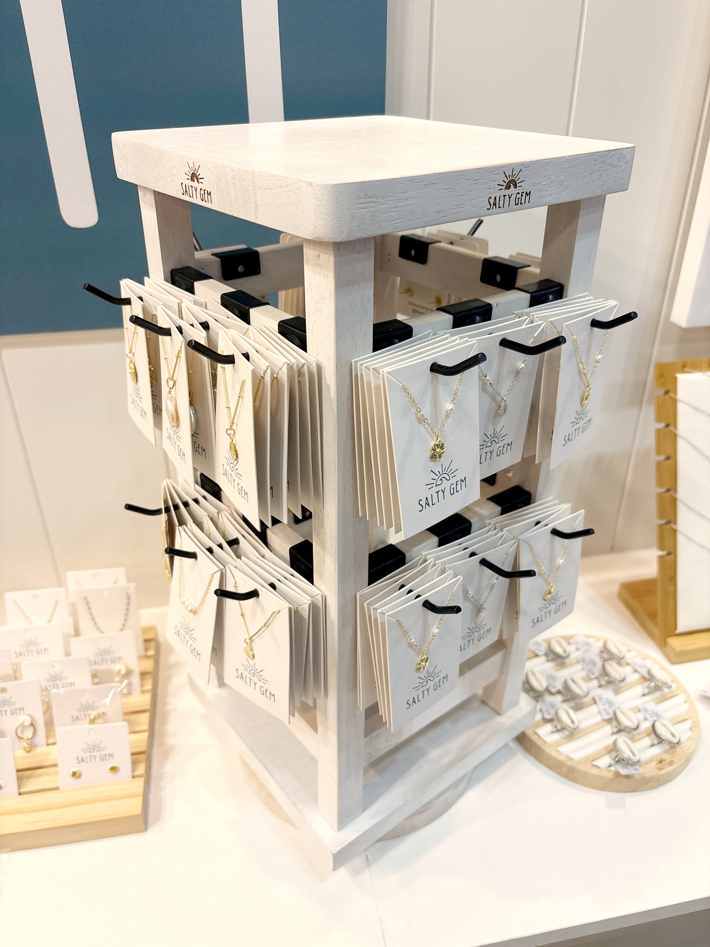 Carousel Display – The Salty Gem